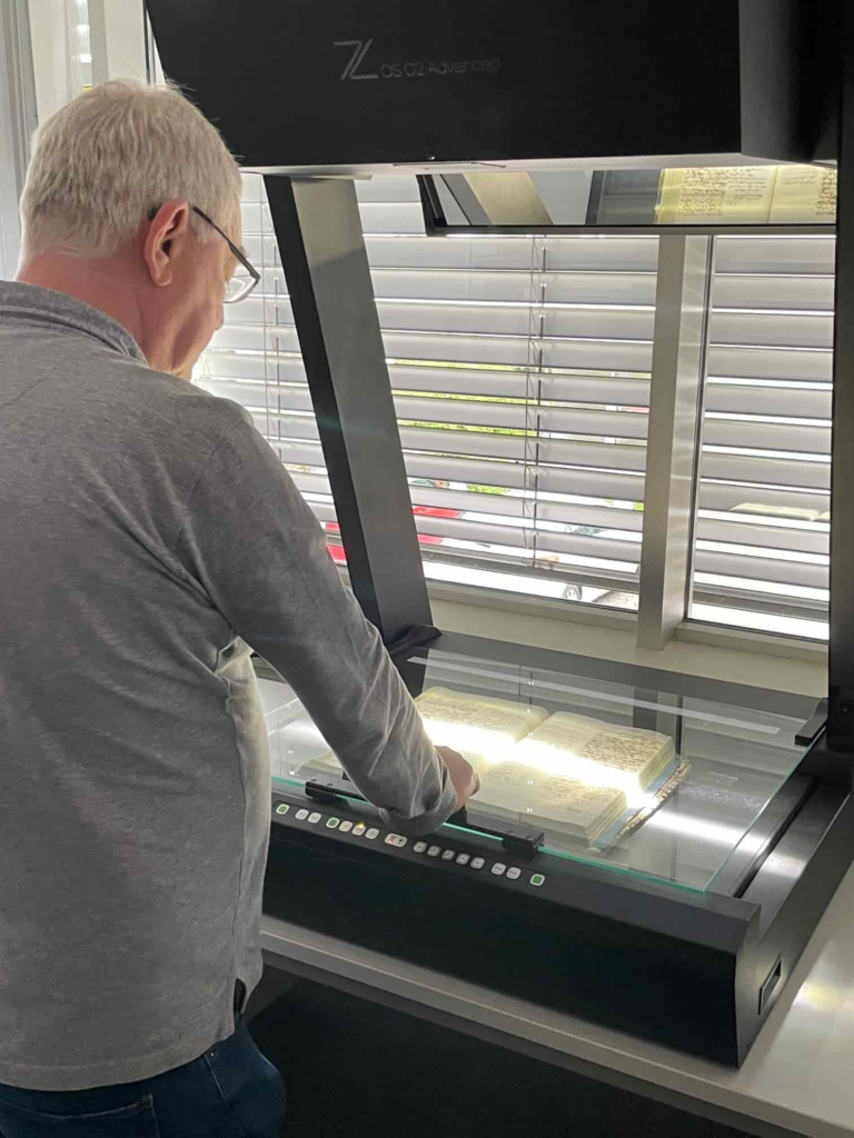 OS C2 Book Scanner Successful in Germany Bureau